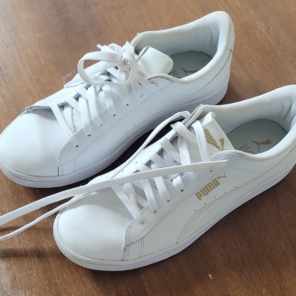 Puma | Shoes | Puma White Leather Sneakers Sleek Minimalist Design ...